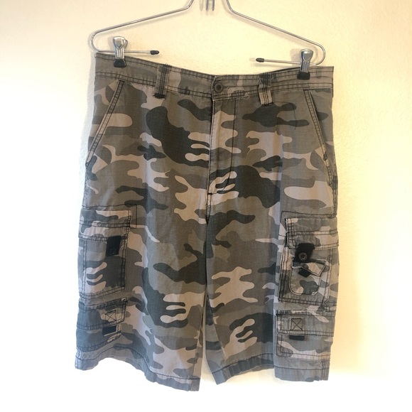 Monument | Shorts | Monument Camo Cargo Shorts Size 32 | Poshmark